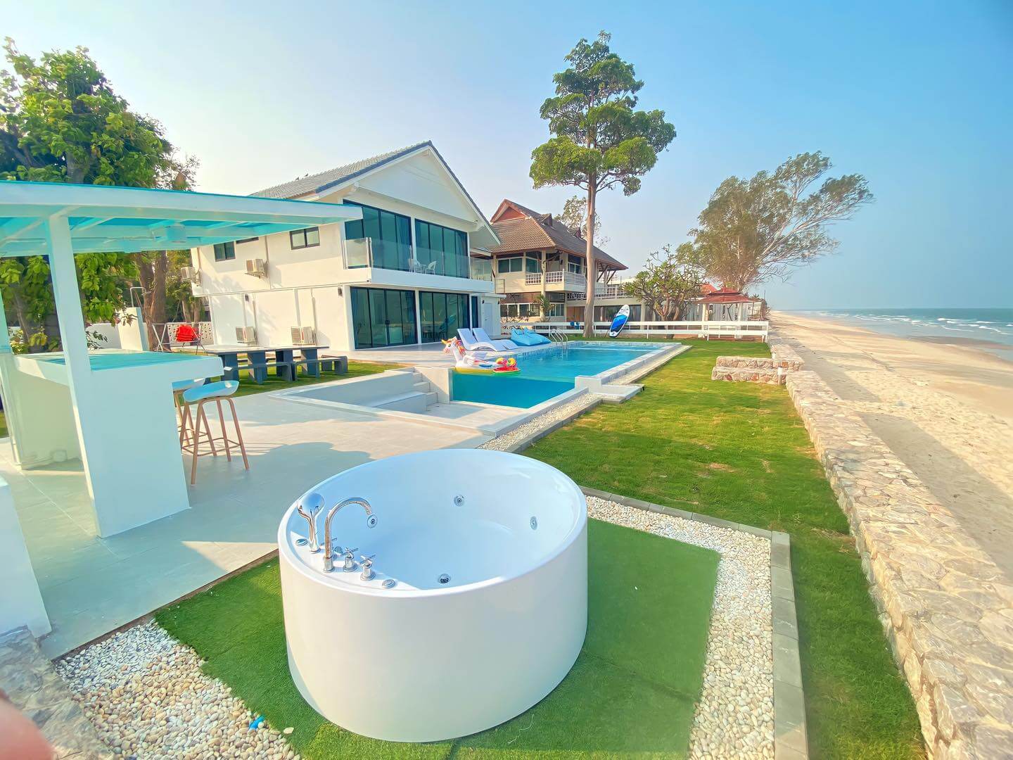 Lay House Pool Villa