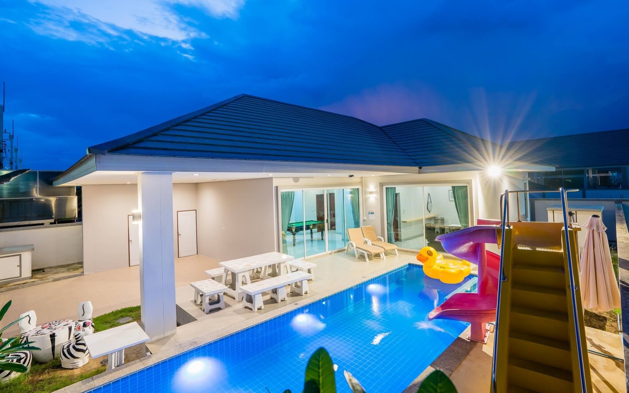 S6 House Pool Villa